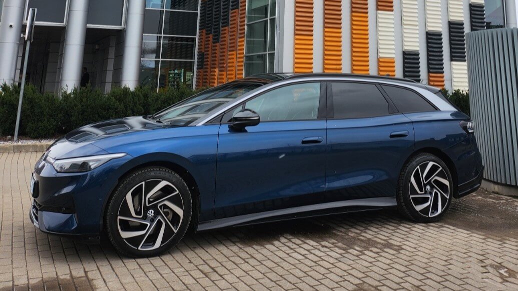 Volkswagen elektriskais universālis ir klāt: Volkswagen ID.7 Tourer ...
